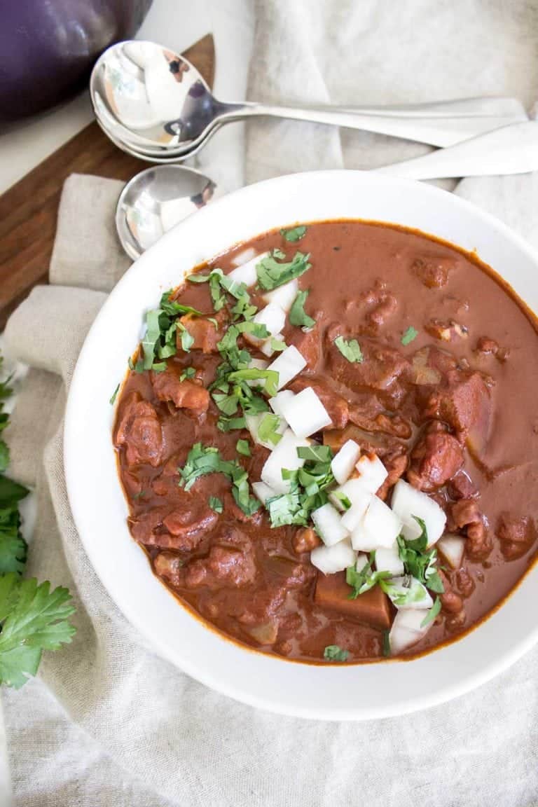 Mexican Chocolate Walnut Chili Recipe (vegan + paleo) - Wicked Spatula